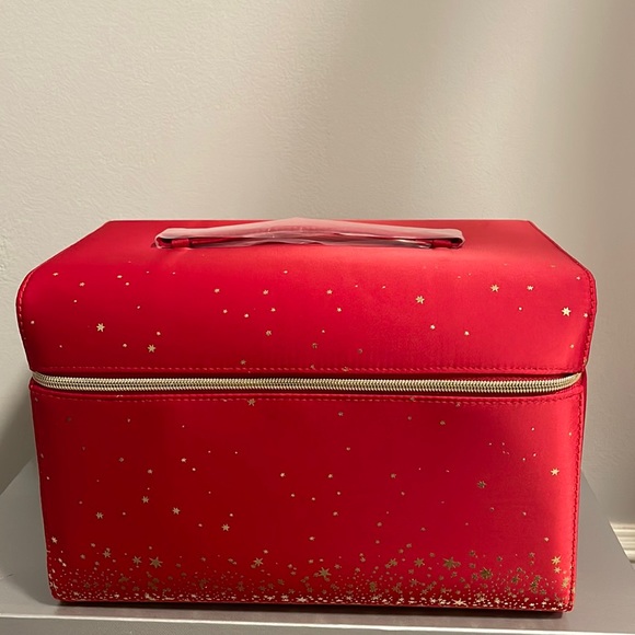 Estee Lauder | Bags | Este Lauder Xlarge Red And Gold Cosmetics Pouch ...